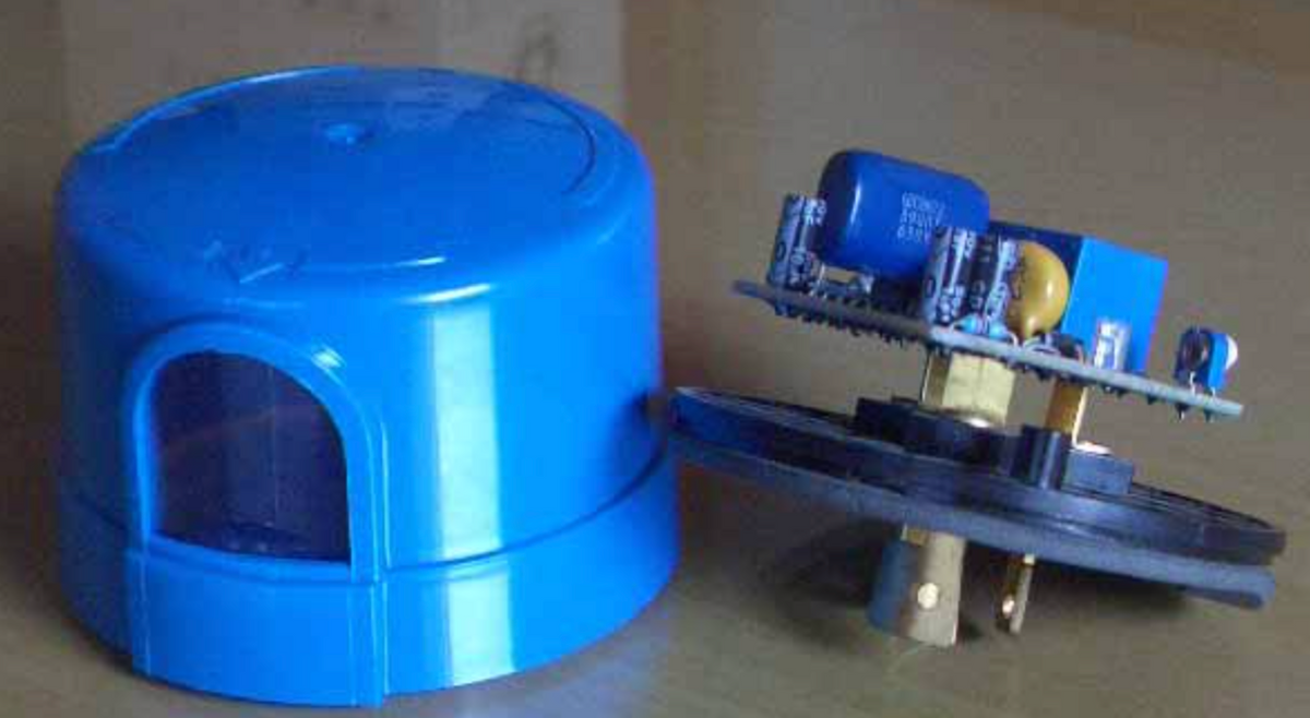Photocell Twist Cap - Dusk to Dawn Sensor - Replaces Models With Short